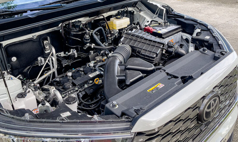 Toyota Zenix Q HEV: Revolutionary good | VISOR