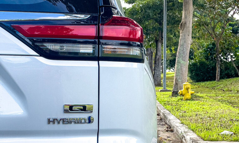 Toyota Zenix Q HEV: Revolutionary good | VISOR