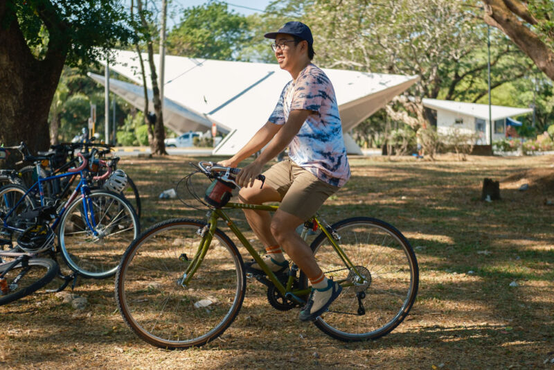 Have a chill ride with swept-back handlebars | VISOR