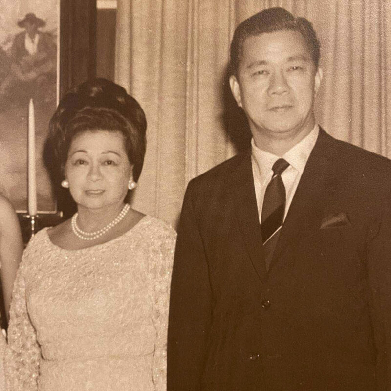 Family of Senator Gil Puyat to file complaint with ad council | VISOR