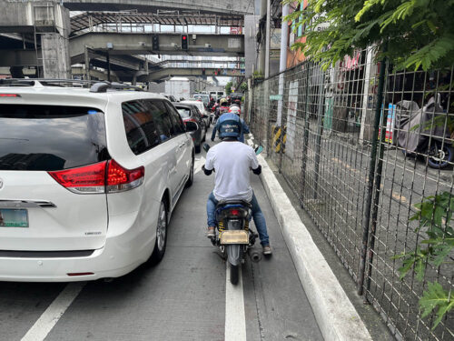 DOTr clarifies ‘sharrow’ markings in Lawton Avenue bike lanes | VISOR