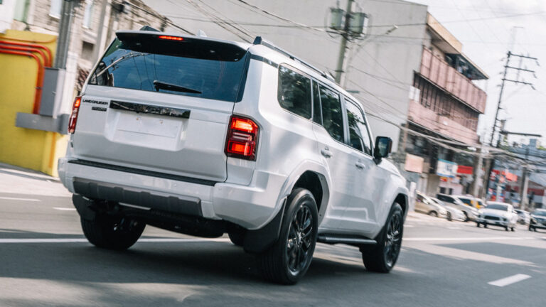 We tried the all-new boxy Toyota Land Cruiser Prado | VISOR