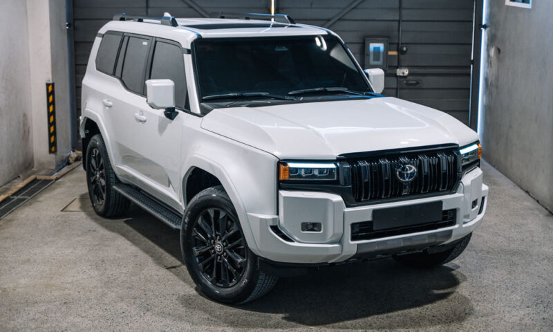 We tried the all-new boxy Toyota Land Cruiser Prado | VISOR