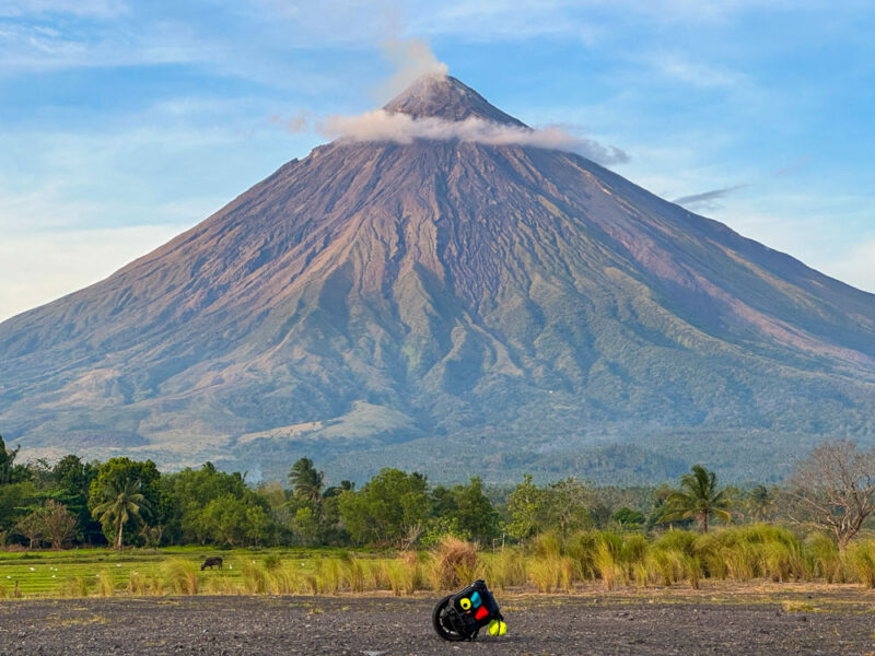 This man did a Philippine Loop Adventure Tour…on an electric unicycle ...