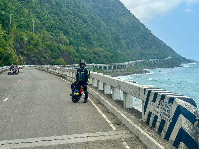 This man did a Philippine Loop Adventure Tour…on an electric unicycle ...