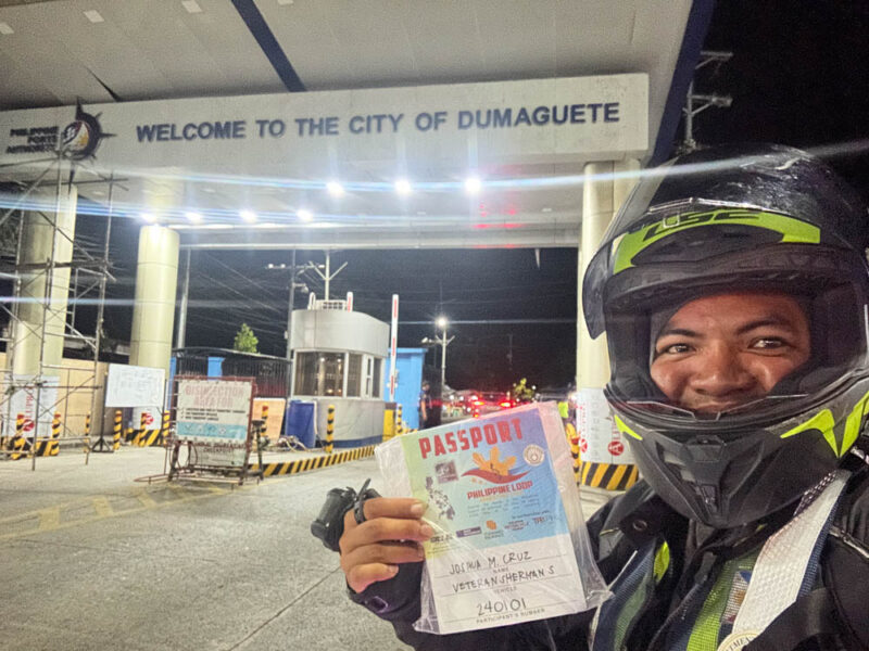 This man did a Philippine Loop Adventure Tour…on an electric unicycle ...