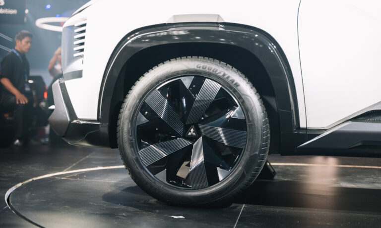 PIMS 2024: The Mitsubishi DST Concept proudly debuts in PH | VISOR