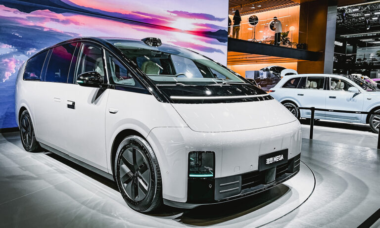 The Li Auto Mega is a four-wheel luxury maglev | VISOR