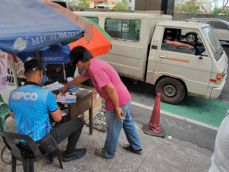 Why are so many drivers complaining about Makati’s smoke-belching ...
