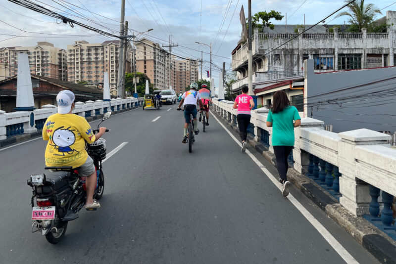 Please don’t block bike lanes and sidewalks | VISOR